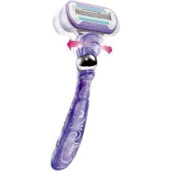 I choose smooth legs with Venus Razors Divine Lifestyle