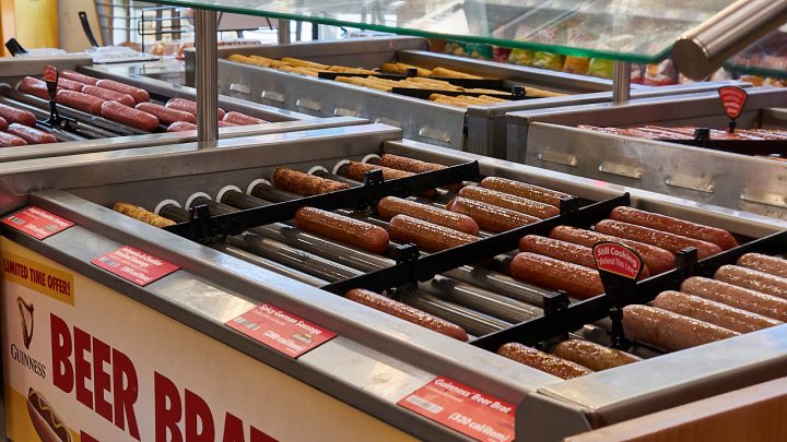 5 Ways to Build the Perfect Hotdog RaceTrac Dogtoberfest