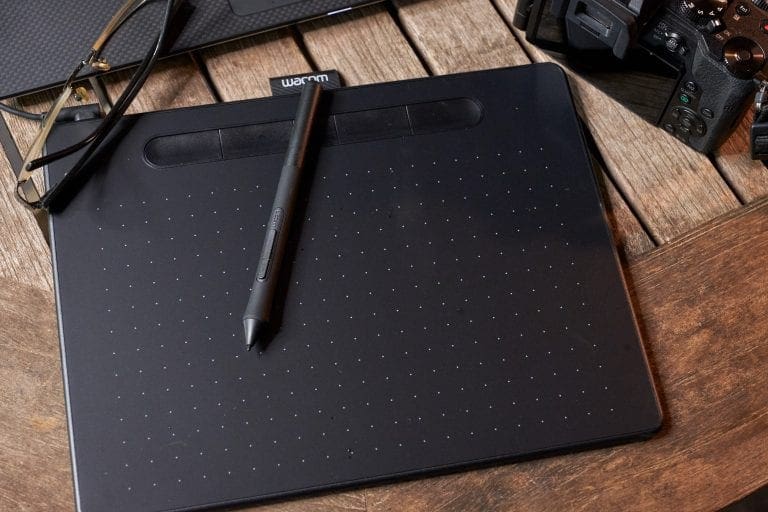 Wacom Intuos Bluetooth Creative Pen Tablet Wireless