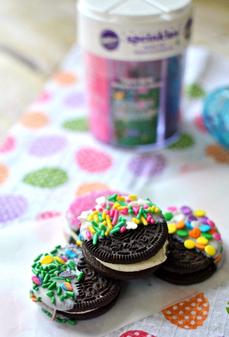 Easter White Chocolate Dipped OREOs Cookies Divine Lifestyle