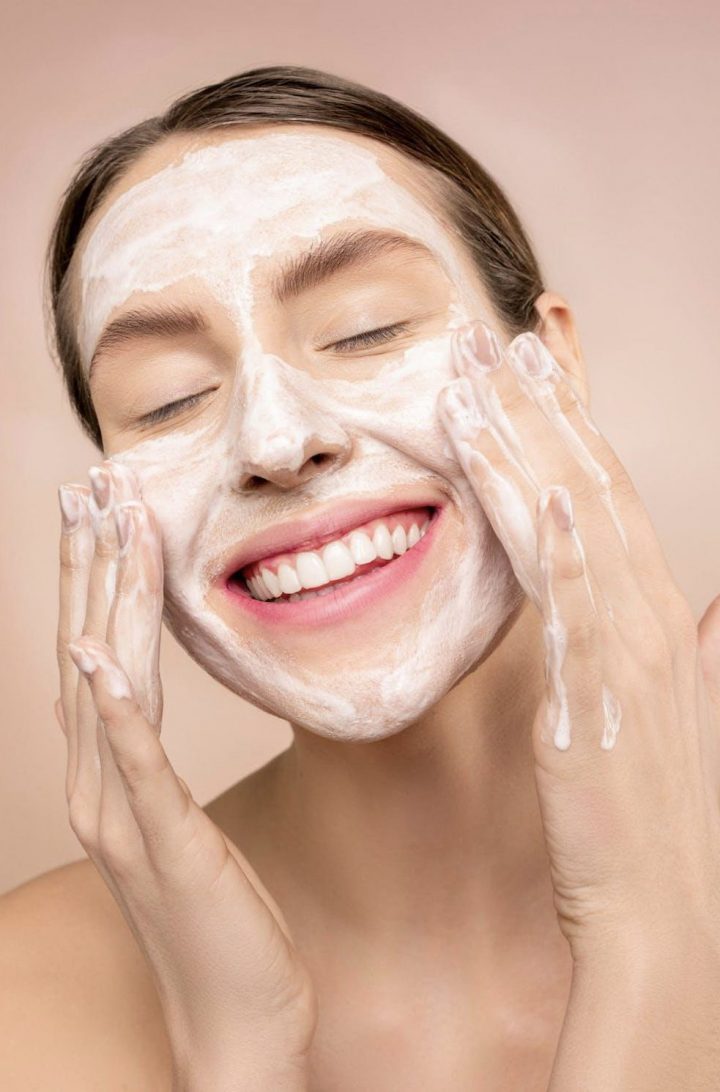 How to Take Care of Your Skin the Right Way