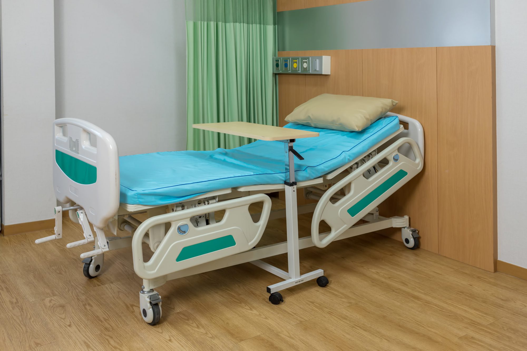 The Importance of Safety Features in Medical Enclosed Beds